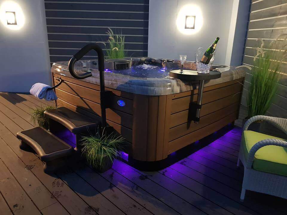 The 4 Hottest Hot Tub Accessories Right Now - Pettis Pools